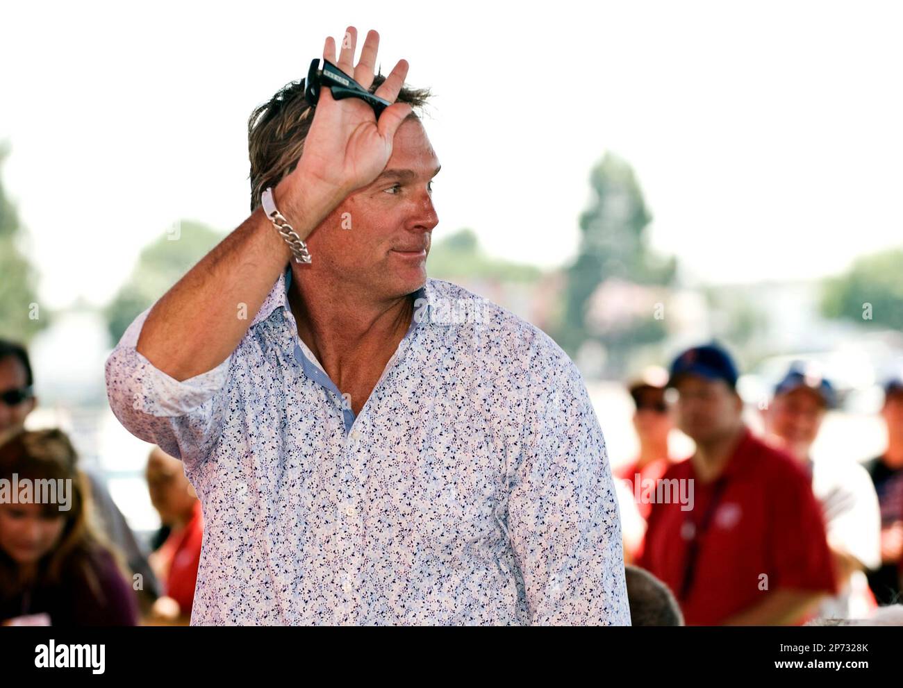 Former Los Angeles Angel Chuck Finley is introduced during a news ...