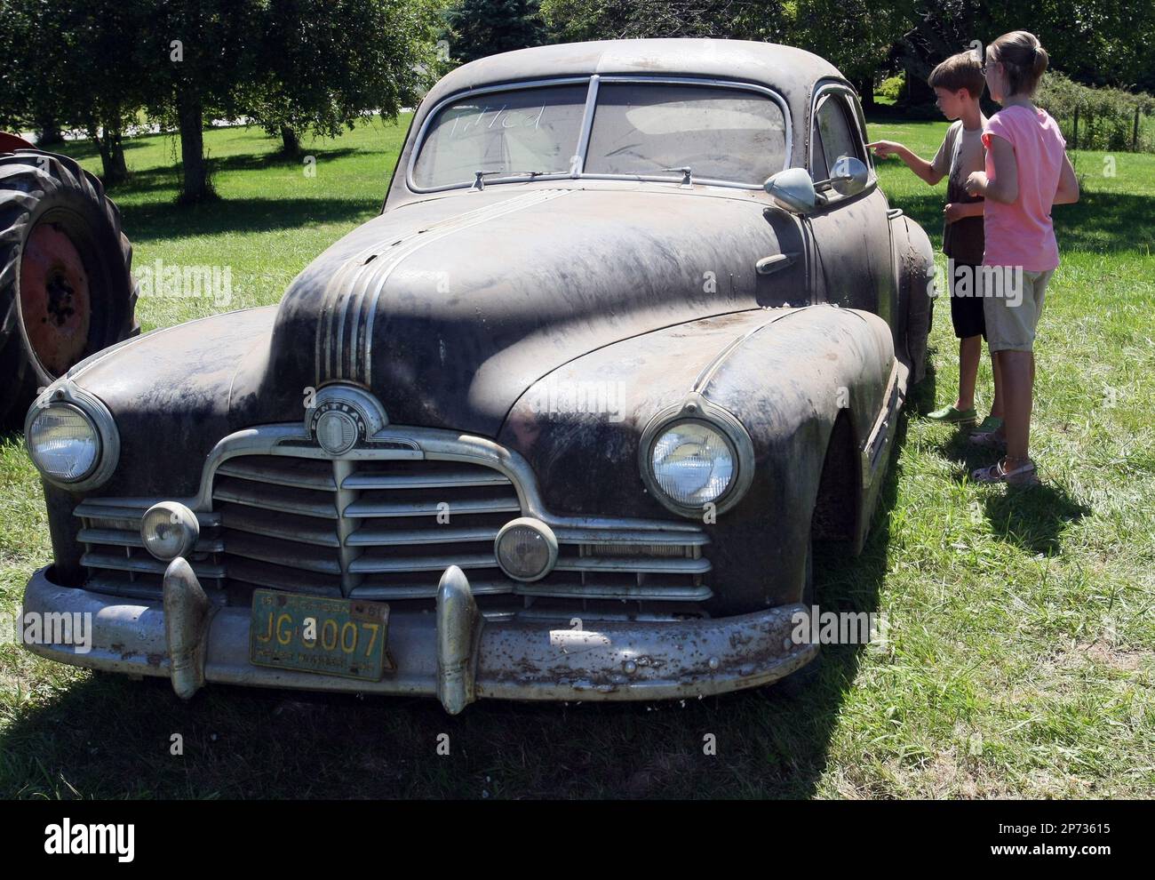 In this Thursday, Aug. 18, 2011 photo, Carolyn Forrest, 11, and her ...