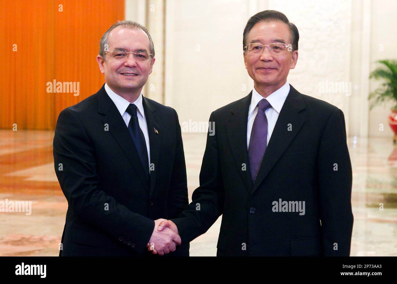 Chinese Premier Wen Jiabao, right, meets Romanian Prime Minister Emil ...