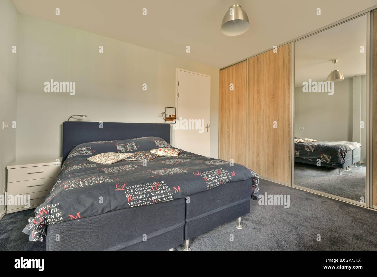 Bed divider pillow hi-res stock photography and images - Alamy