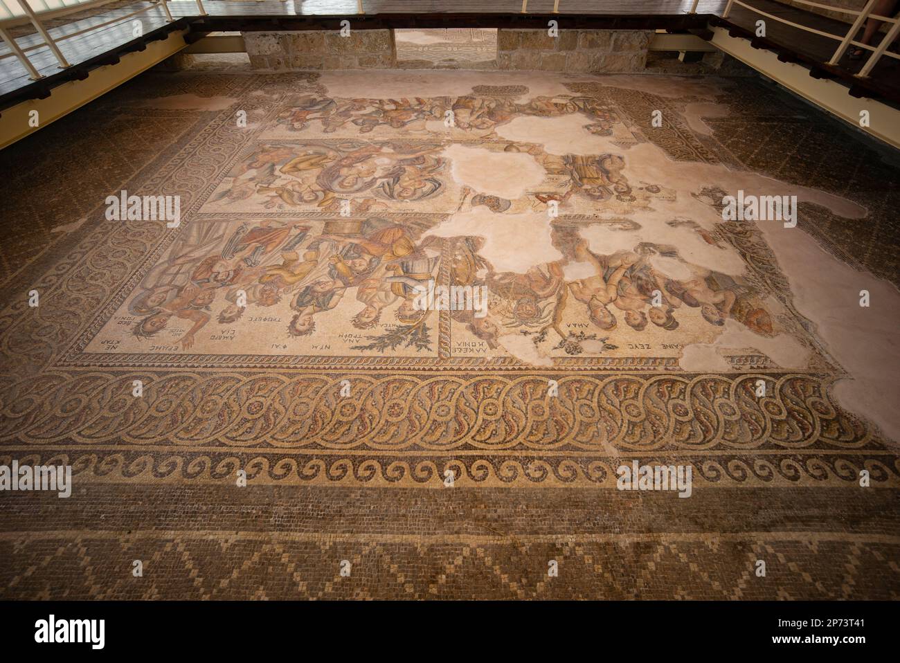 House of alon hi-res stock photography and images - Alamy