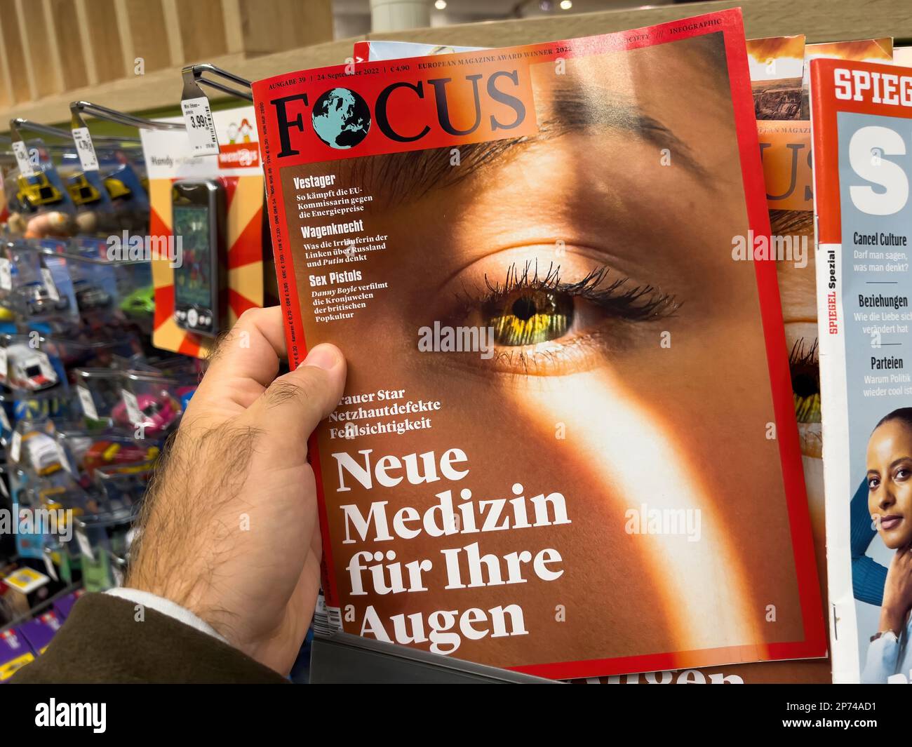 German focus magazine hi-res stock photography and images - Alamy
