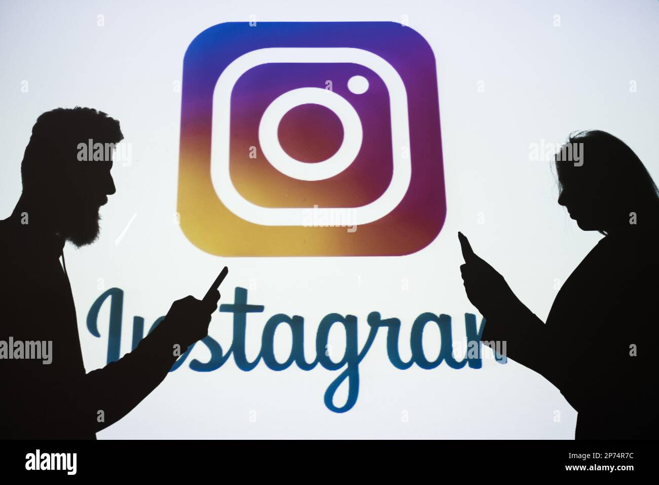 instagram social network photo sharing online Stock Photo - Alamy