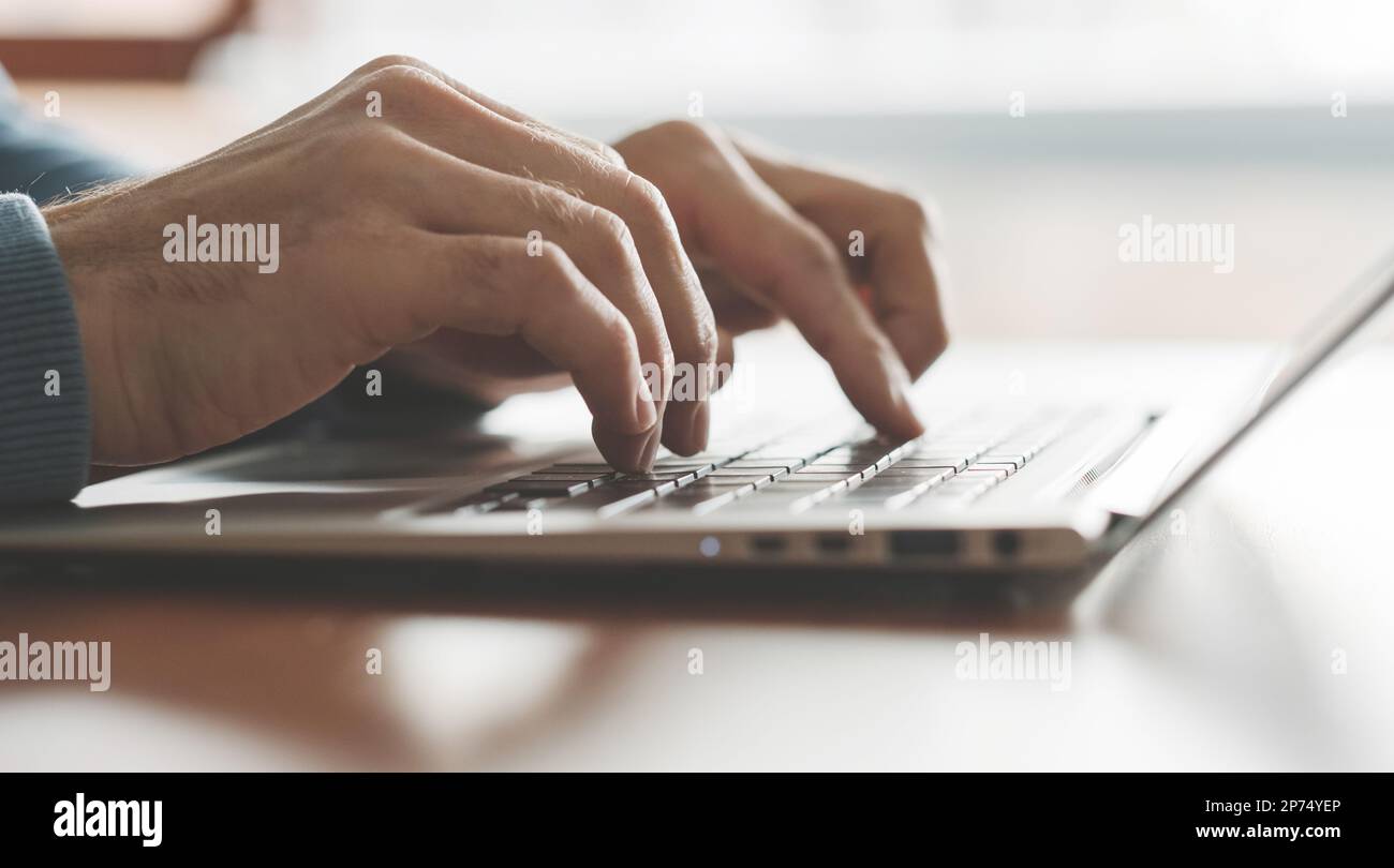 casual office worker lifestyle daily routine Stock Photo - Alamy