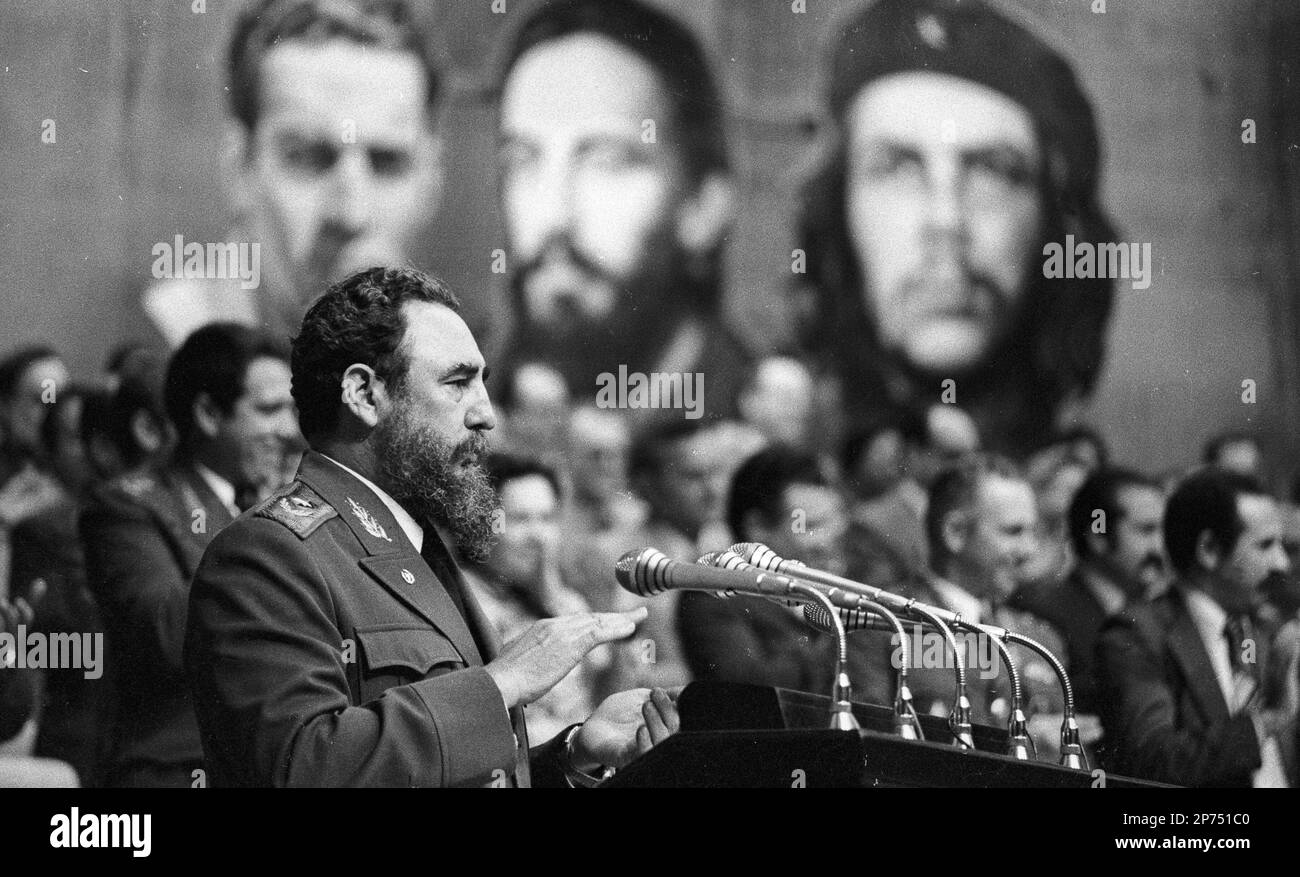 Cuban leader Fidel Castro speaks at the closing ceremony of the Second ...