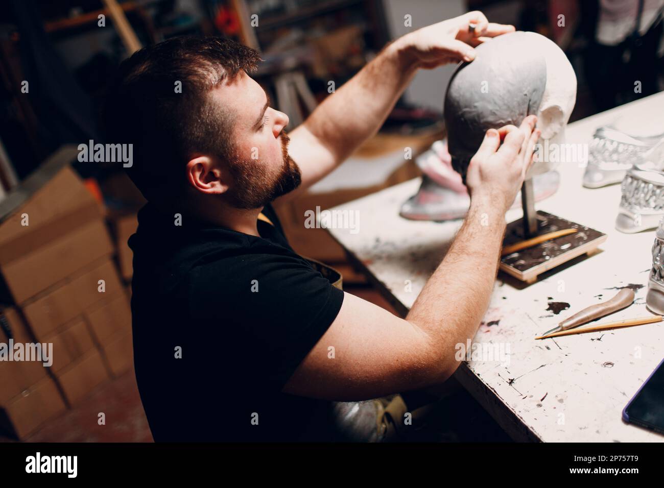 Plaster casting craft hi-res stock photography and images - Alamy
