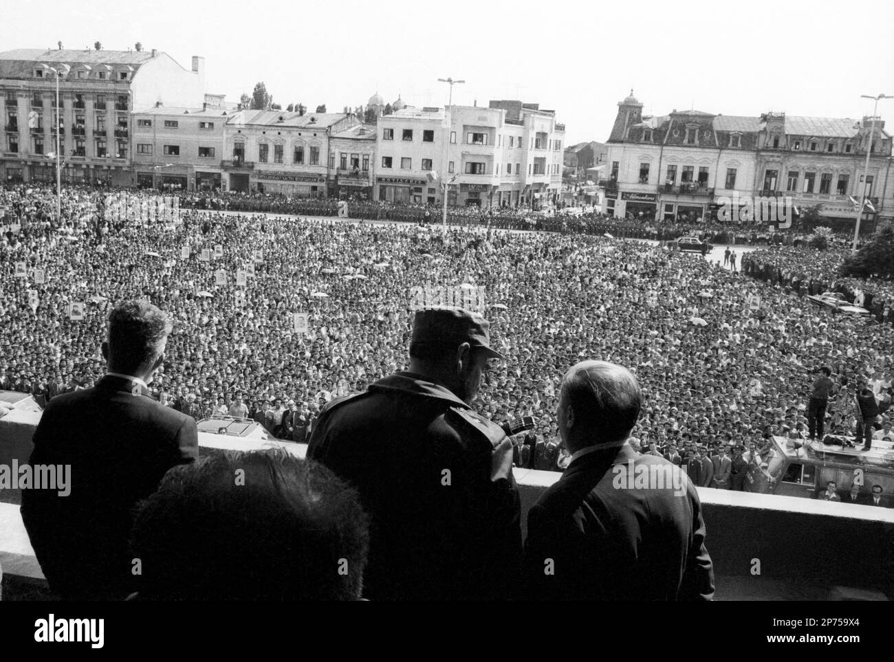 Romanian President Nicolae Ceausescu, left, and Cuban leader Fidel ...