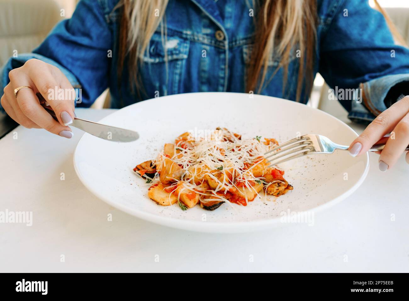tasting exotic luxury asian restaurant food Stock Photo - Alamy
