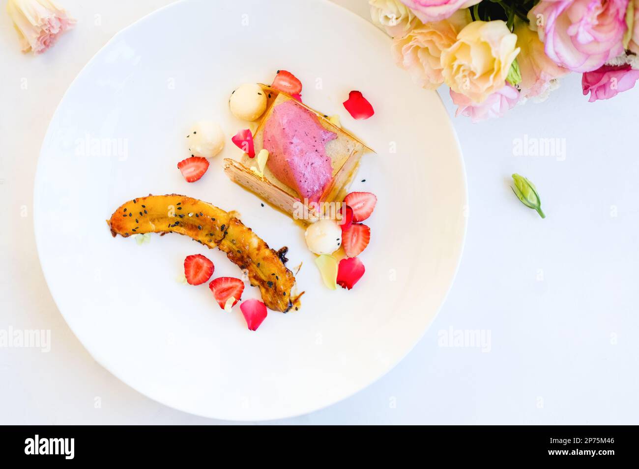 Creative confectionery hi-res stock photography and images - Alamy