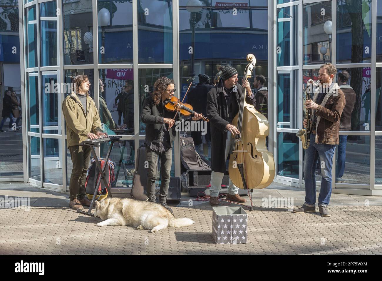 Croatia zagreb street performer hi-res stock photography and images - Alamy