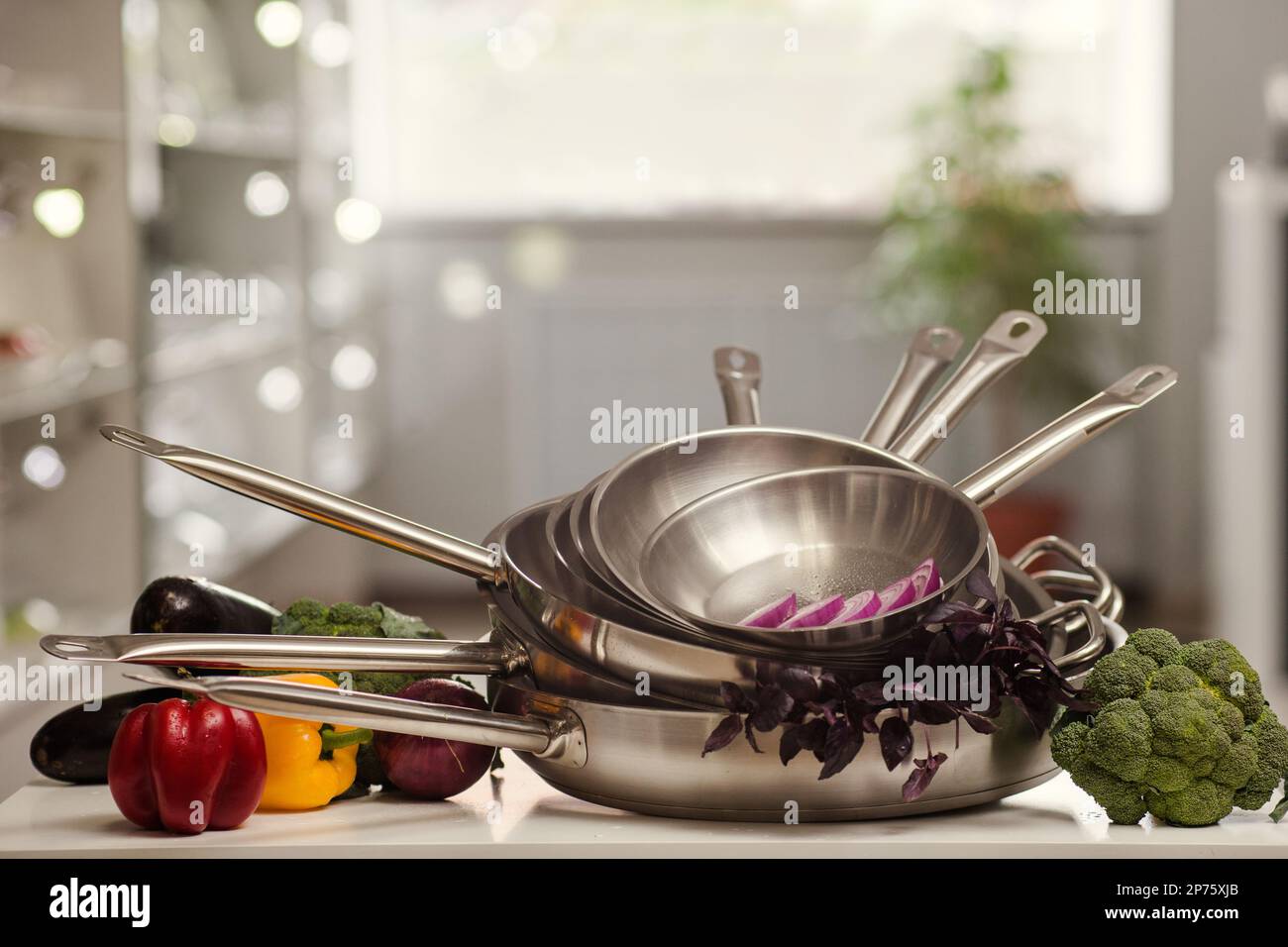 Kitchenware advertising hi-res stock photography and images - Alamy