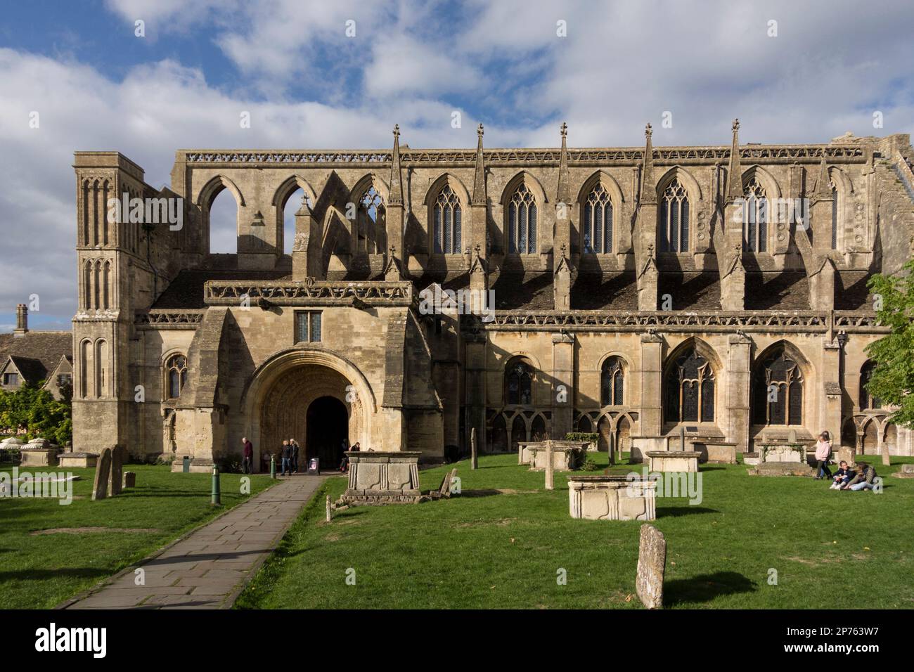 Main abbey building hi-res stock photography and images - Alamy