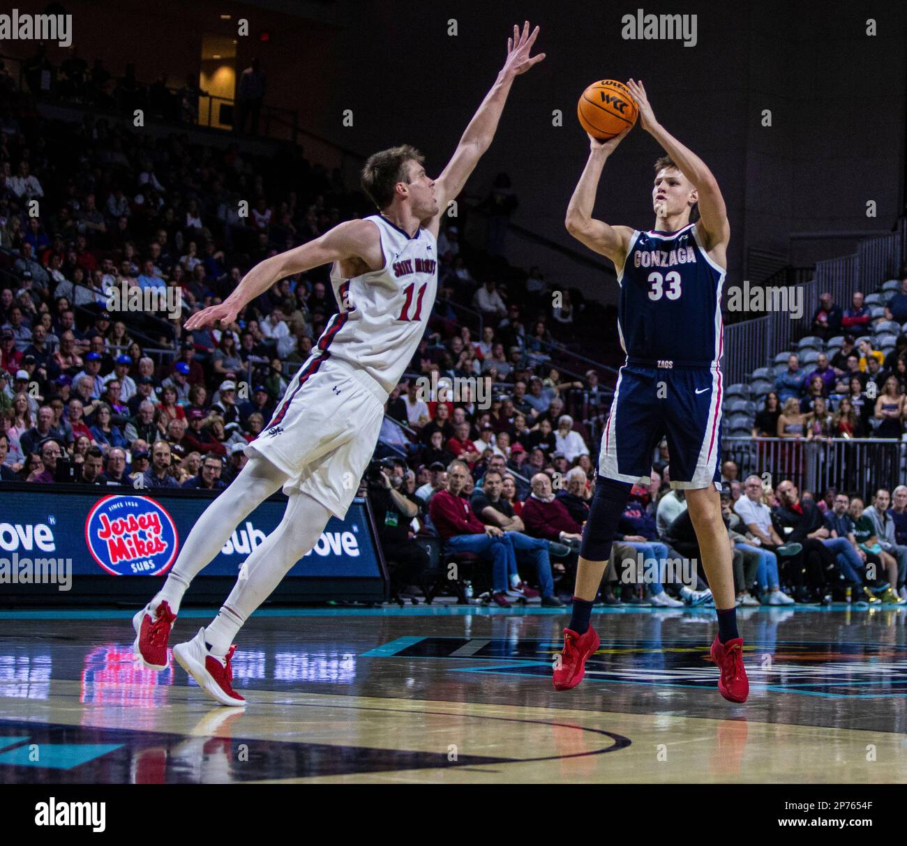 Ben wilson basketball hi-res stock photography and images - Alamy
