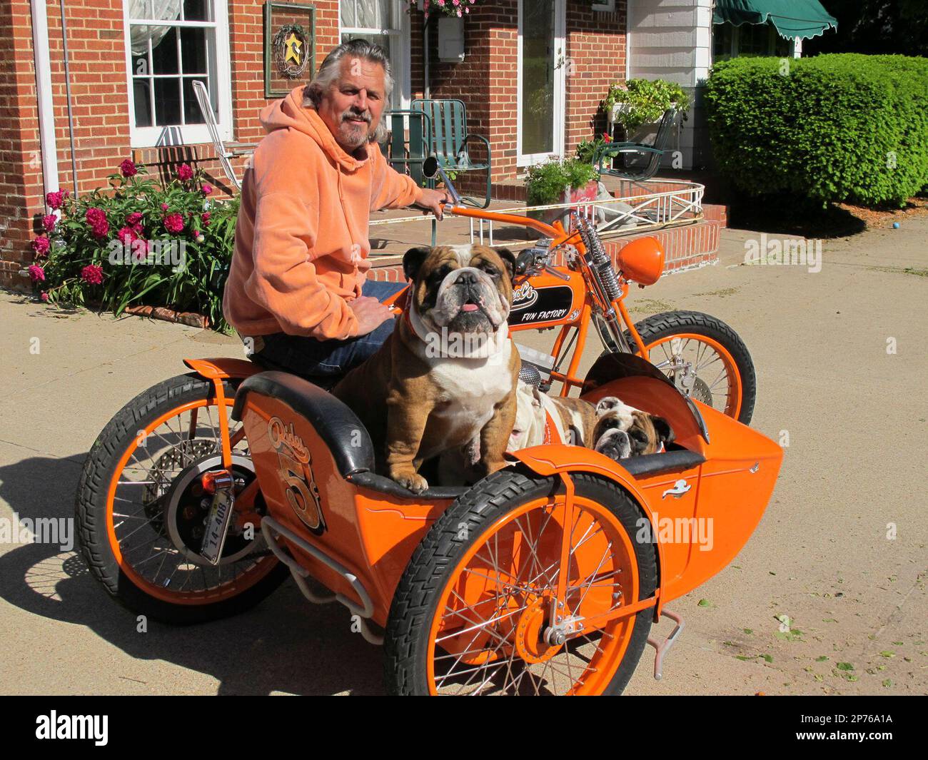 ** ADVANCE FOR MONDAY JUNE 6 ** In this May 26, 2011 photo, Fred Cuba ...