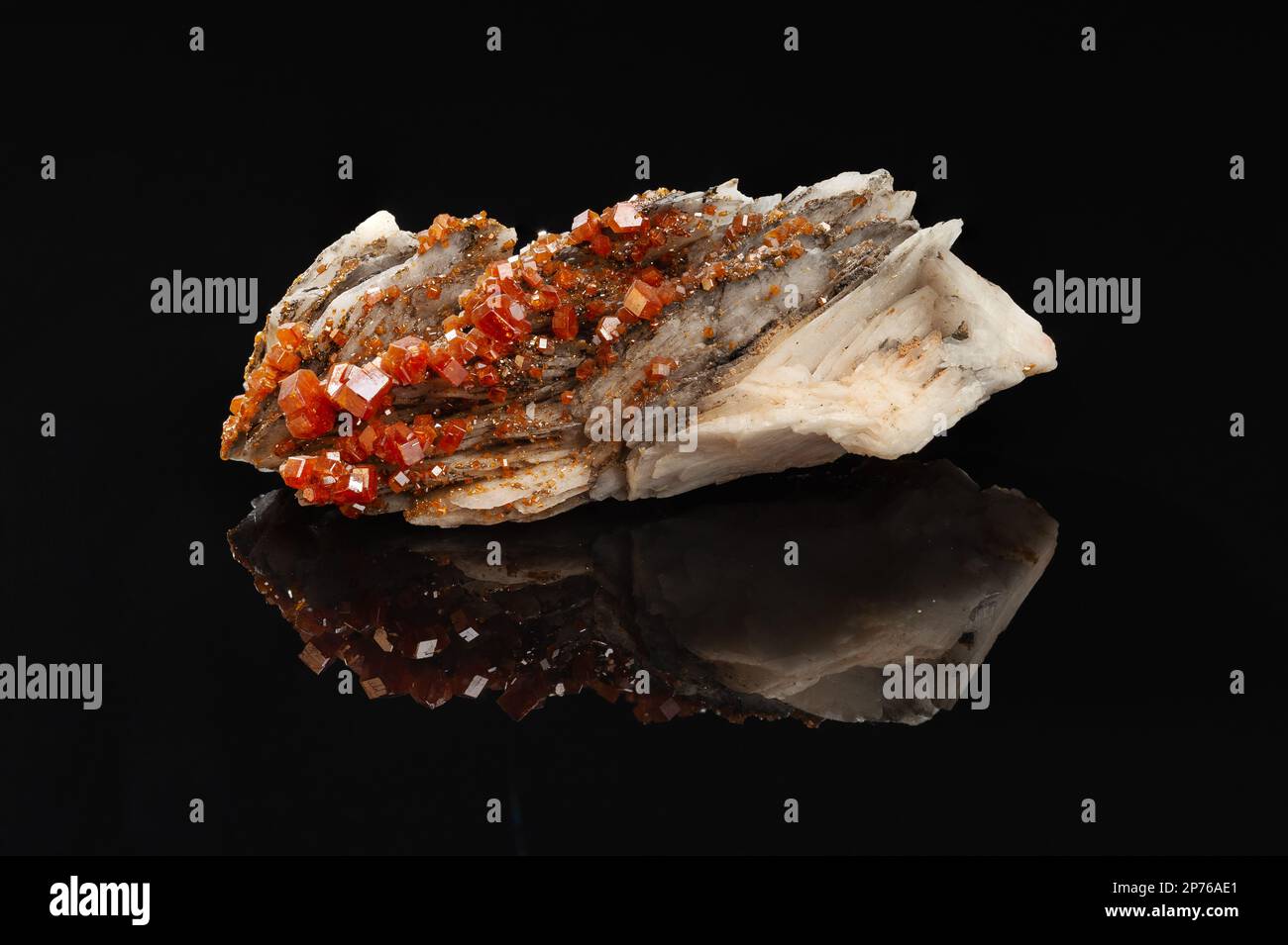 Mineral identification hi-res stock photography and images - Alamy