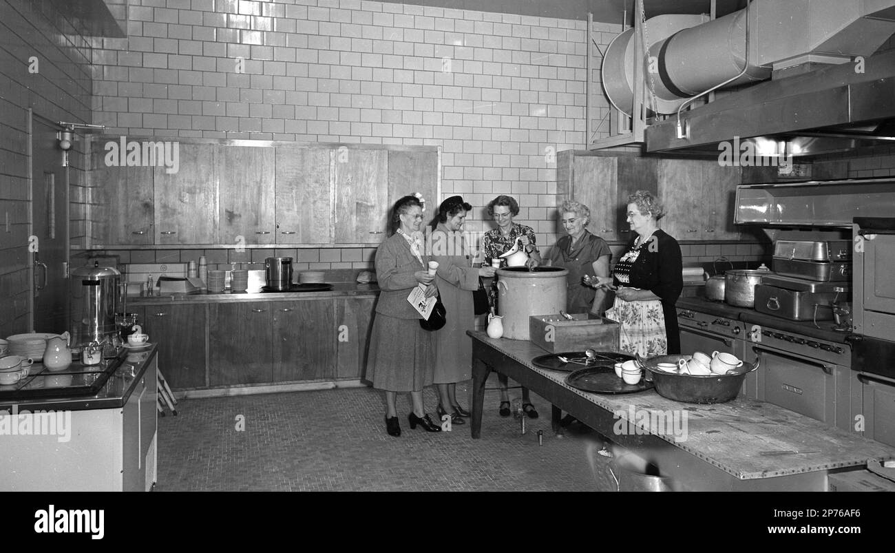 In this 1949 photo, from left to right, Mrs. Paul Becker, Margaret ...