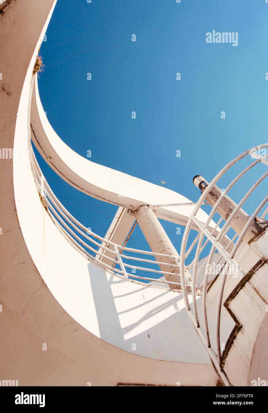 Building from below hi-res stock photography and images - Alamy