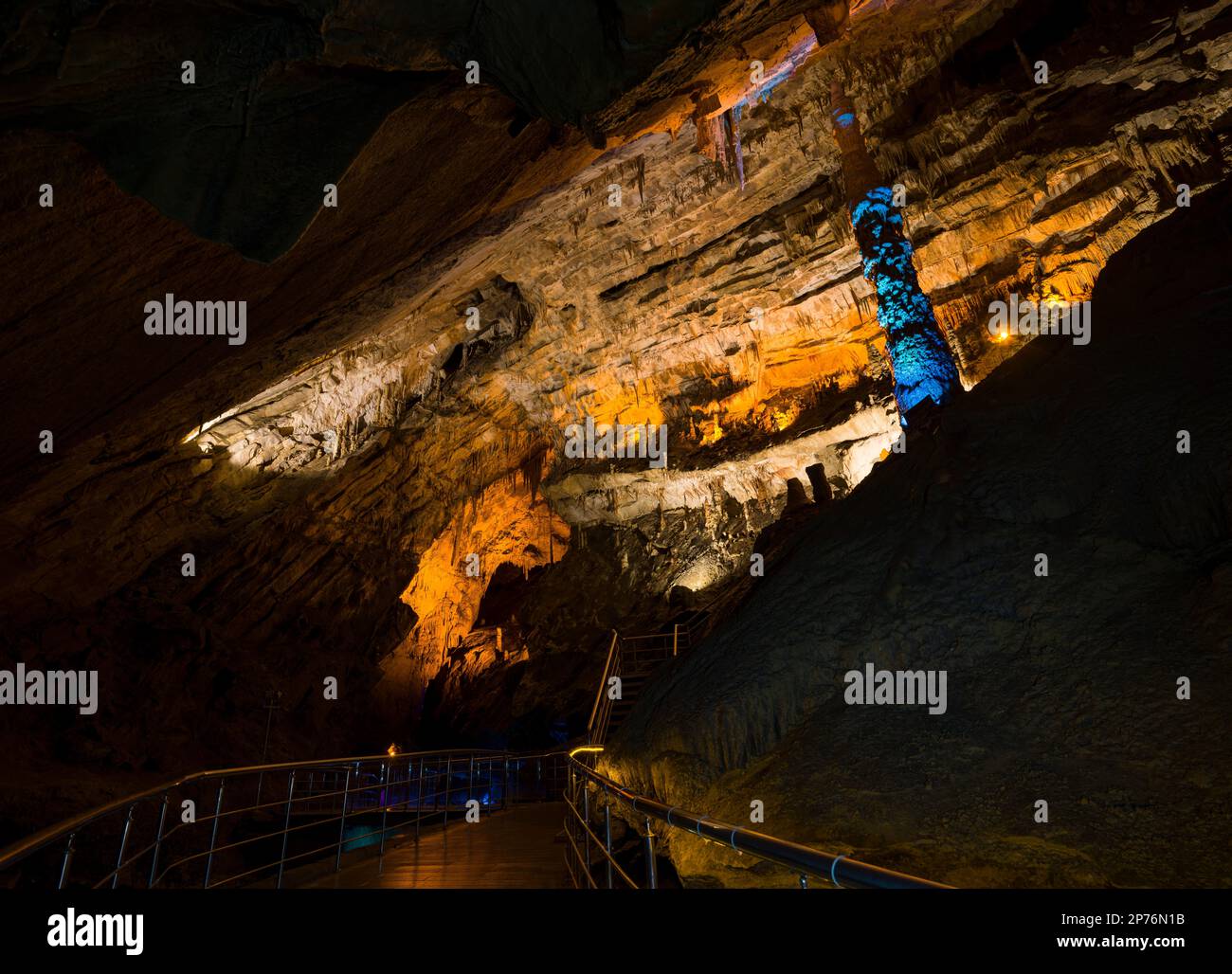 Gokgol Cave ( Turkish; Gökgöl Cave) hiking trail. Important caves of ...