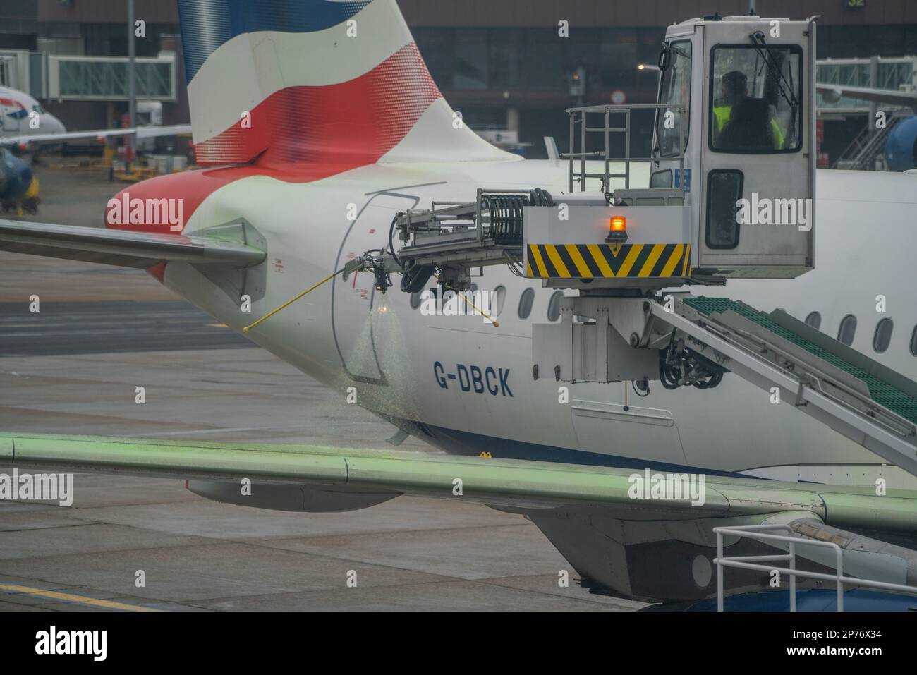 London, UK. 8 March 2023. The wings of a British Airways aircraft is ...