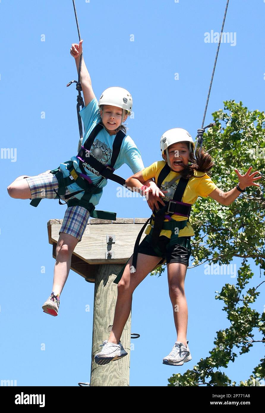 River Valley Intermediate 5th graders Jenna Sosebee, left, and Shyanne ...