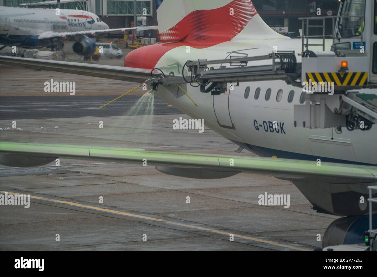 London, UK. 8 March 2023. The wings of a British Airways aircraft is ...