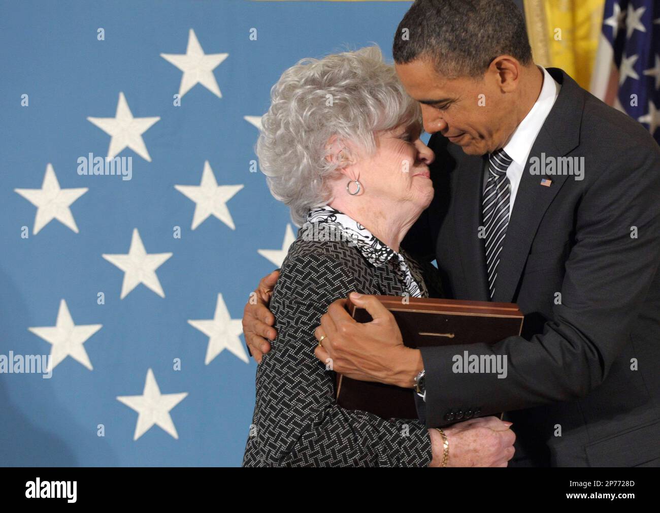 President Barack Obama awards posthumously the Medal of Honor to ...