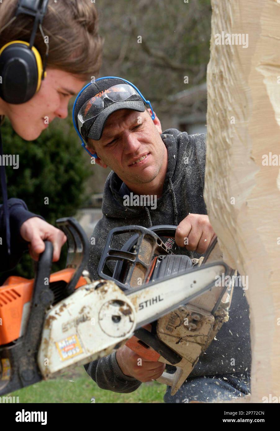 In this photo taken April 18, 2011, Jesse Beeson, right, and his wife ...