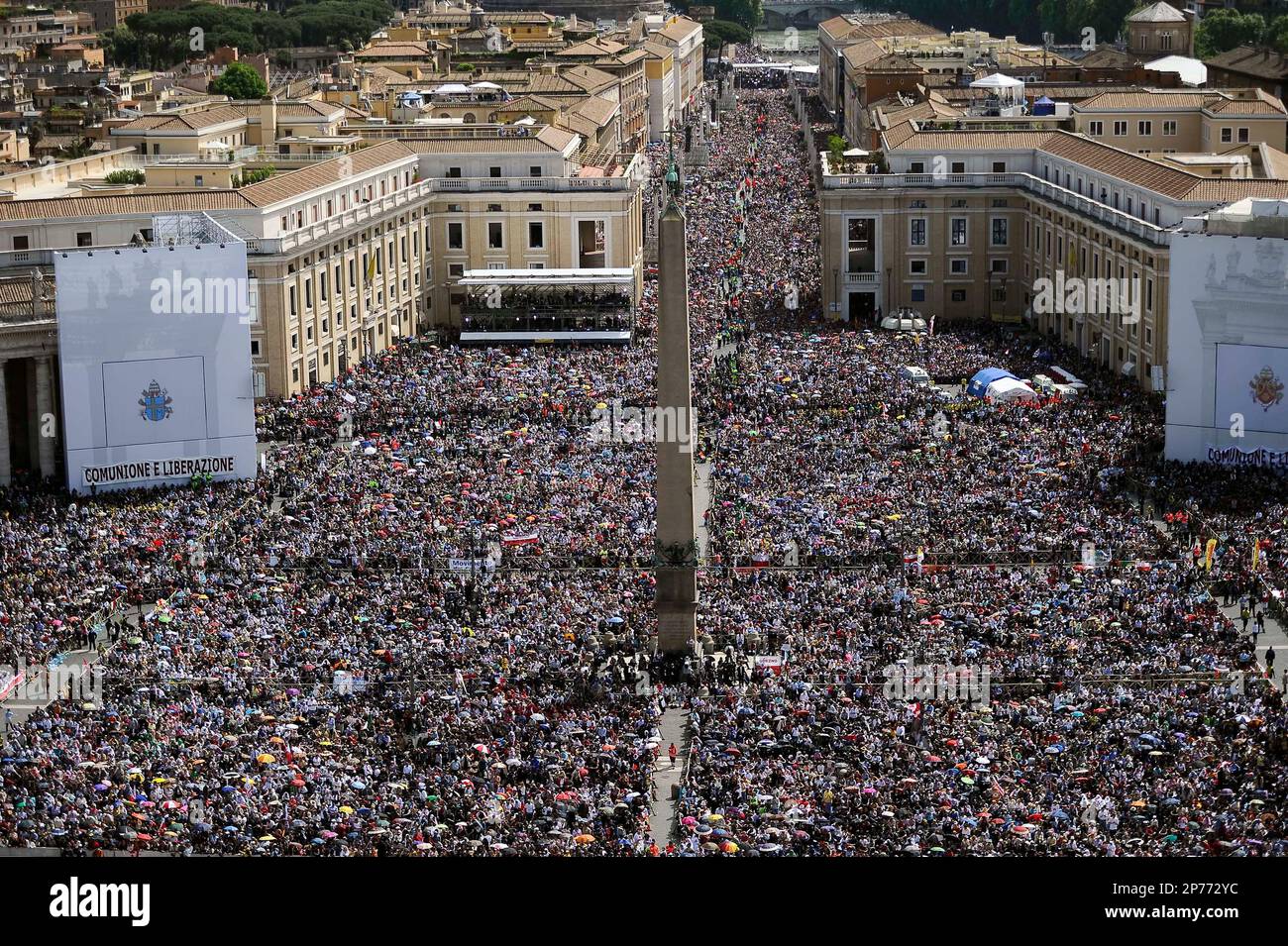 Some one million people crowd St. Peter's Square and surrounding ...