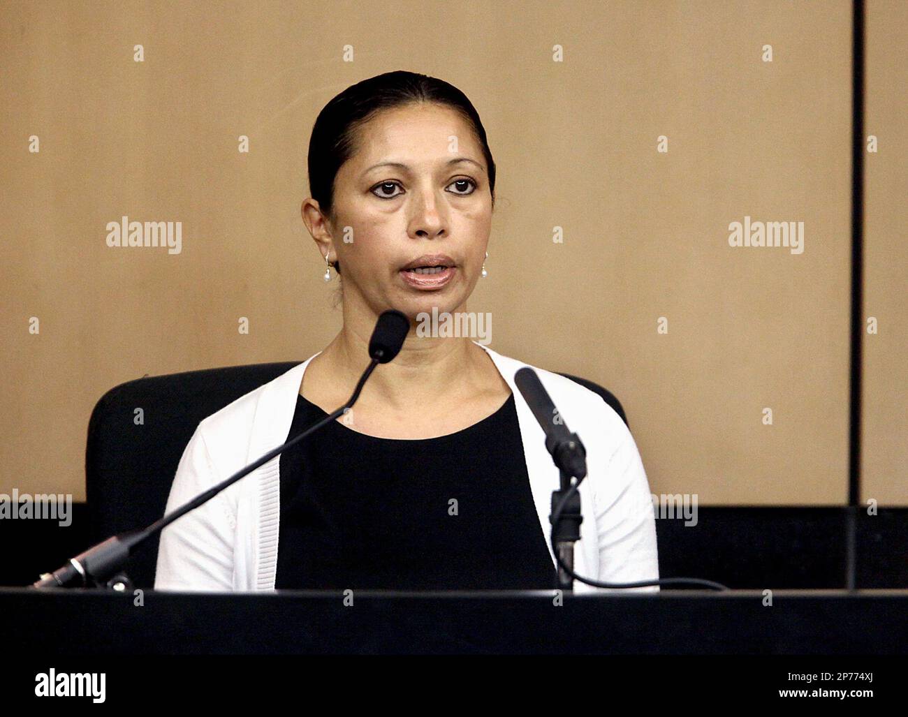 Randa Mohammed, mother of Dalia Dippolito, testifies during her ...