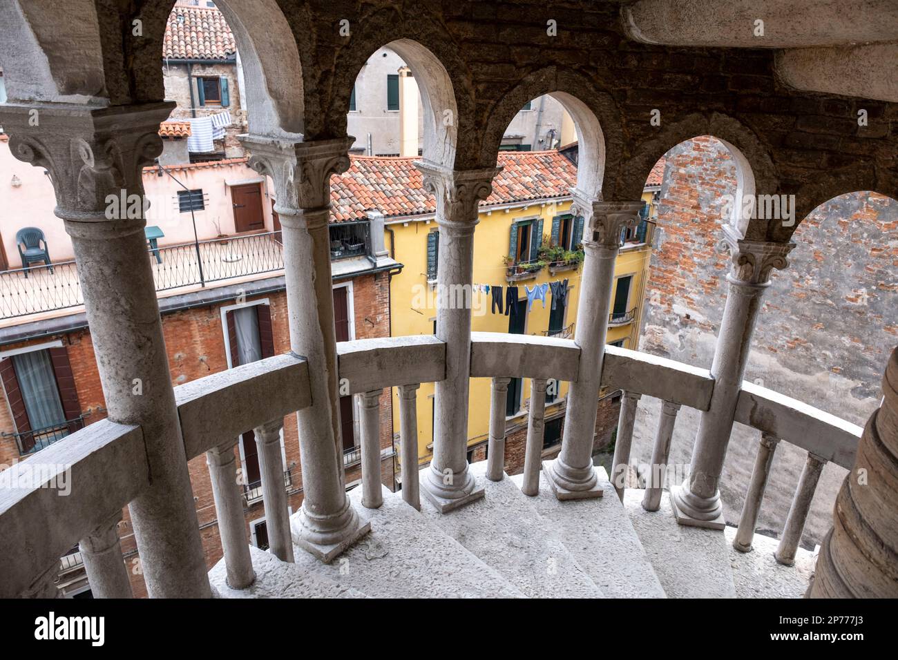 Scala Contarini del Bovolo, Palazzo Contarini del Bovolo, Venice, Italy ...