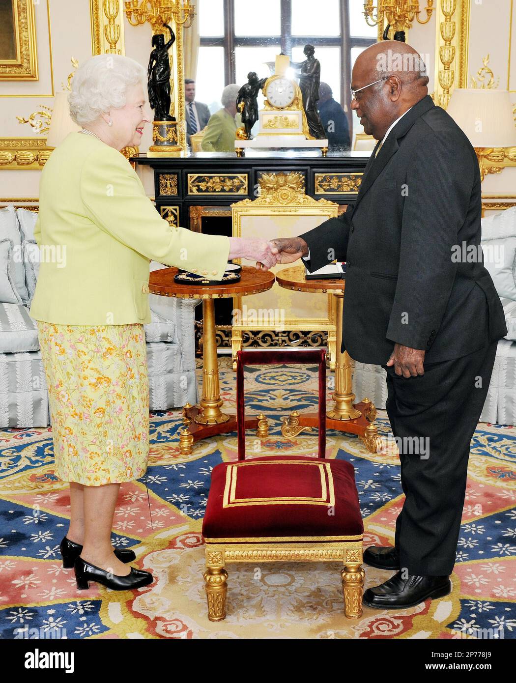 Queen Elizabeth II grants the Governor-General of Papua New Guinea ...