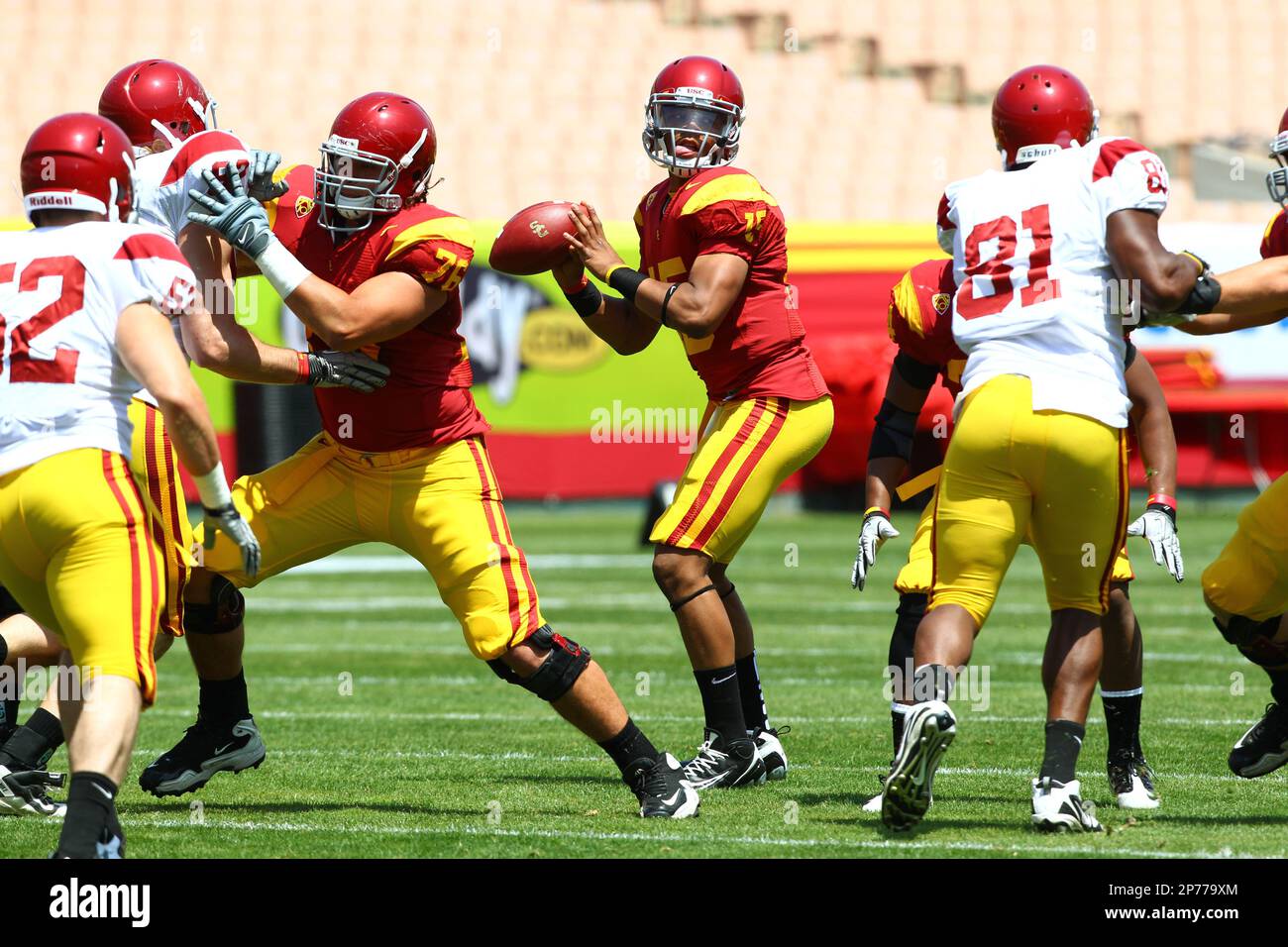 USC Trojans quarterback Jesse Scroggins (15) sets up to pass during an ...
