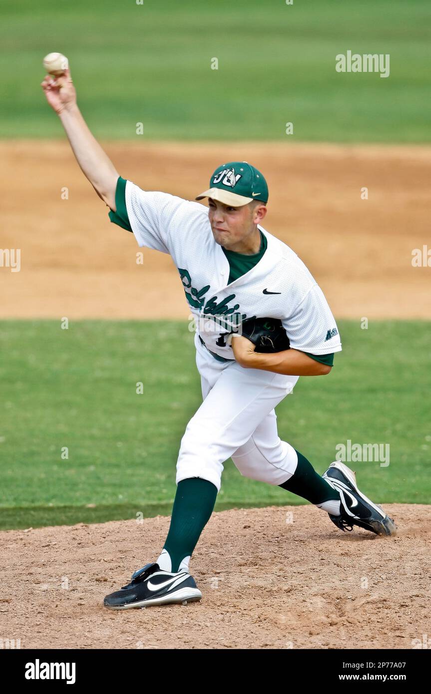 April 23, 2011: Jacksonville University Dolphins rhp Adam Maxon (12 ...