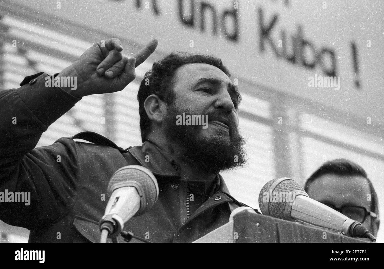 Cuban leader Fidel Castro speaks during a visit to Dresden, German ...
