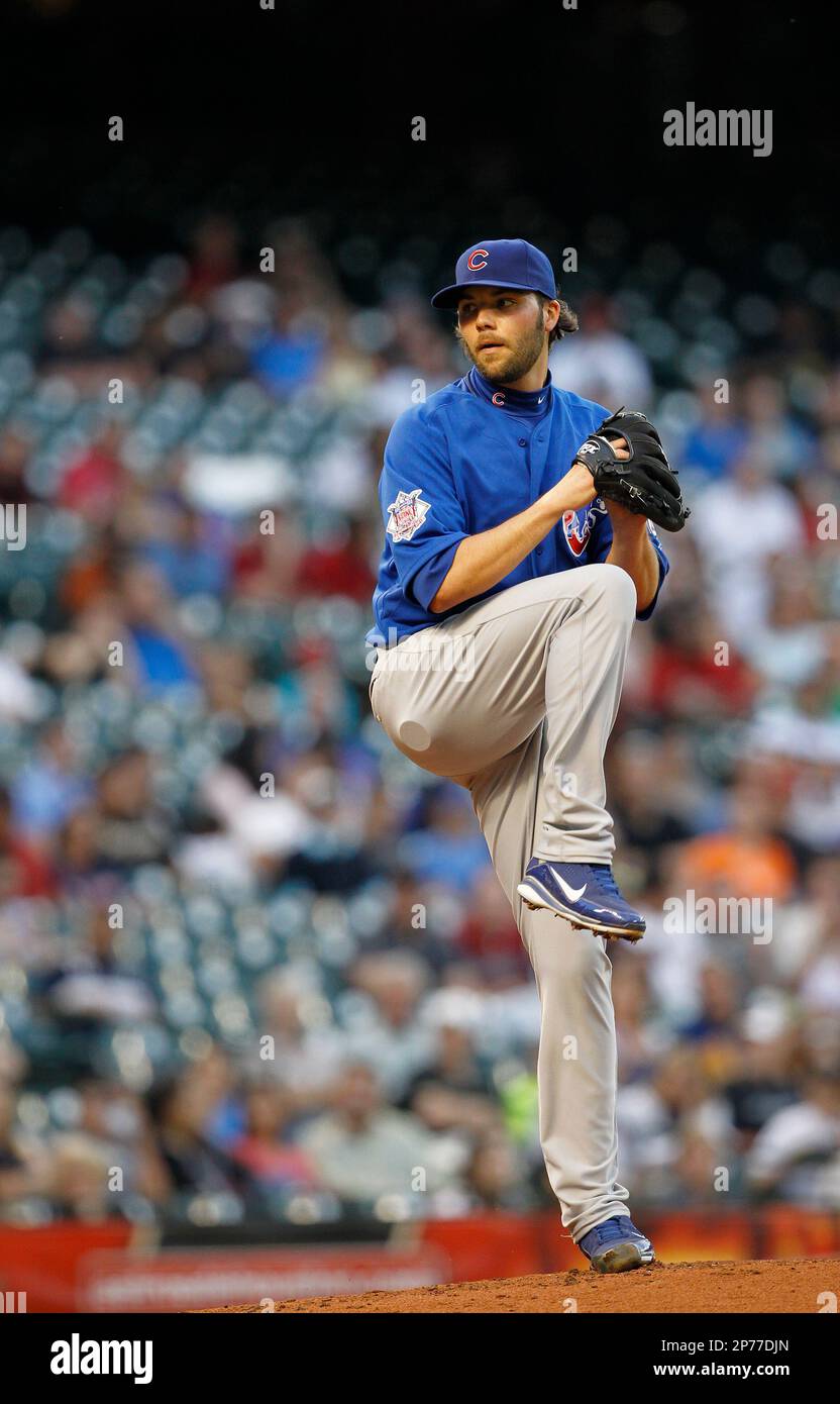 Chicago Cubs starting pitcher James Russell (40) pitches during an MLB ...