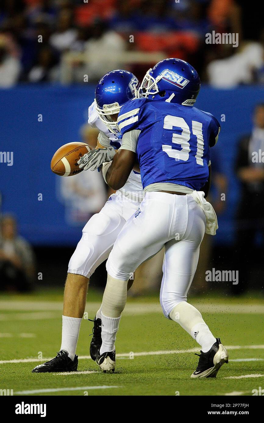 Georgia State Panthers tight end Bo Carter (83) fumbles after making a ...
