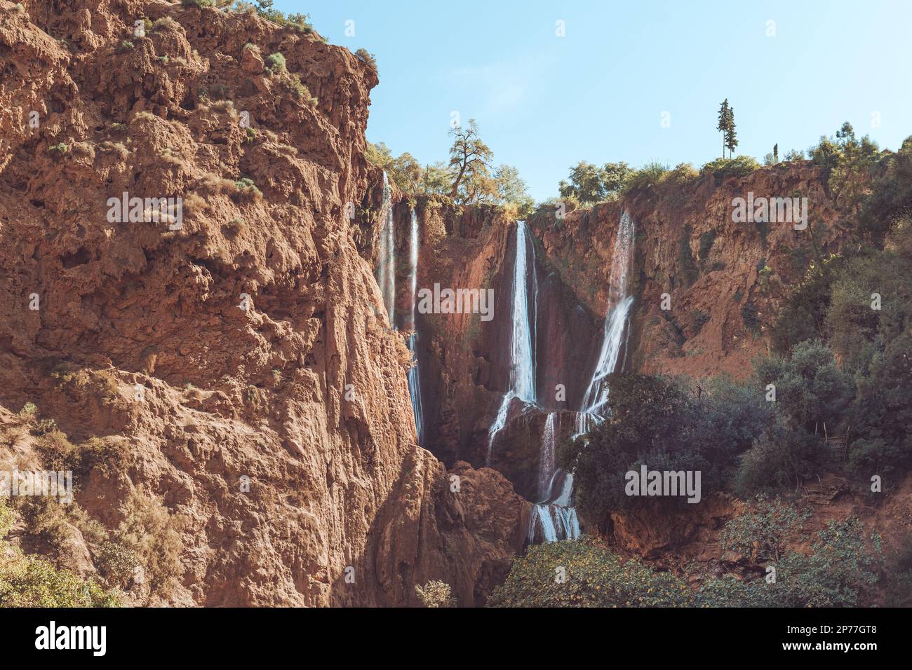 Travel images of Morocco, Marrakesh and Casablanca. Includes images of ...