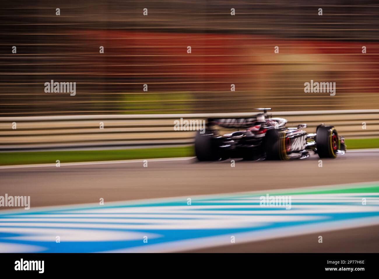 Bahrain f1 grand prix circuit hi-res stock photography and images - Alamy