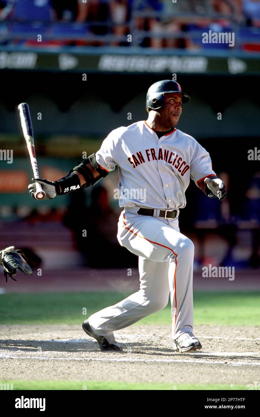 San Francisco Giants Barry Bonds plays in a game against the Florida ...