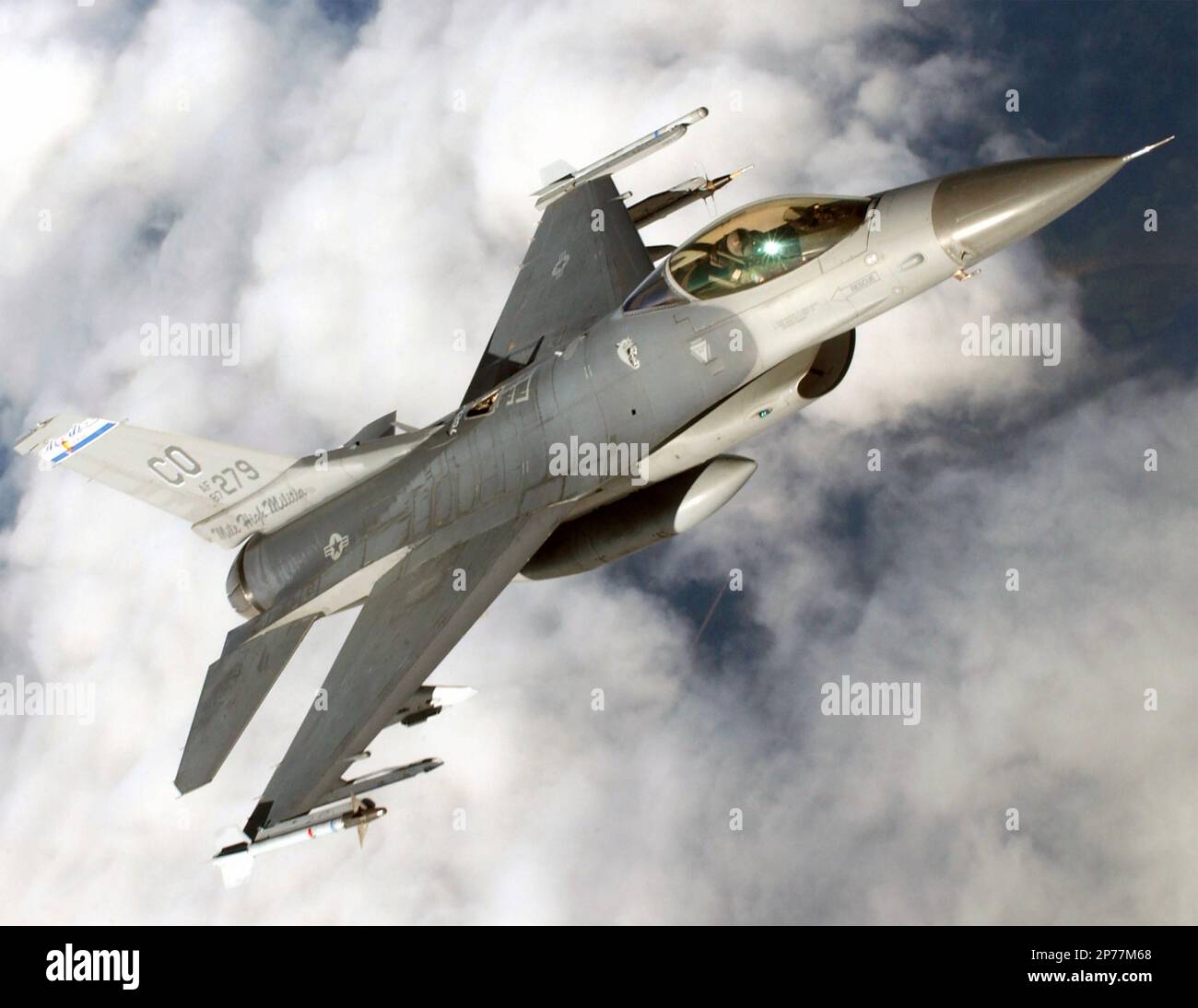 GENERAL DYNAMICS F-16 Fighting Falcon multirole fighter. An F-16C of ...