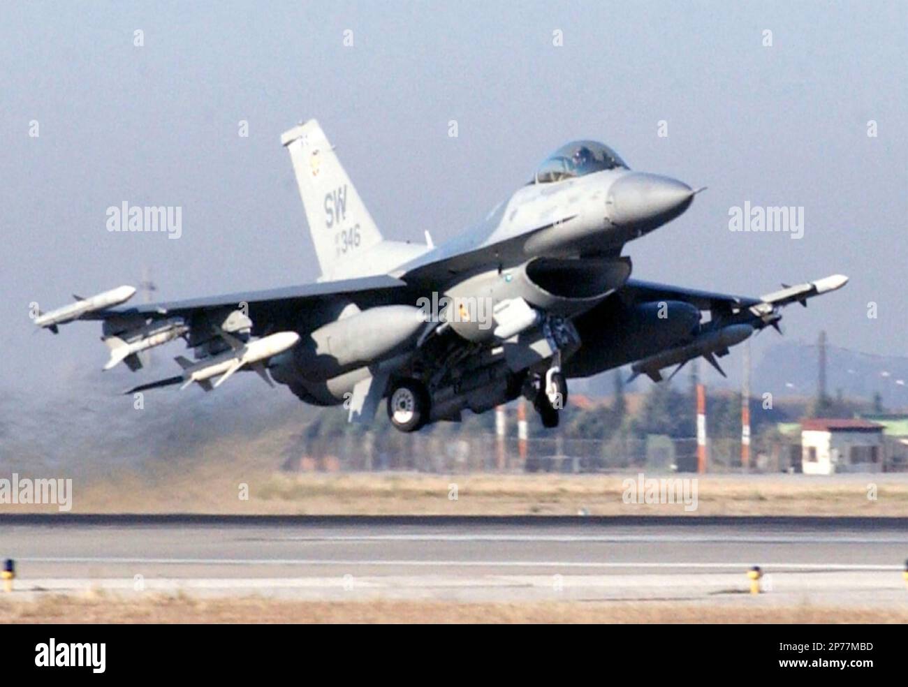 GENERAL DYNAMICS F-16 Fighting Falcon multirole fighter. An F-16CJ of ...