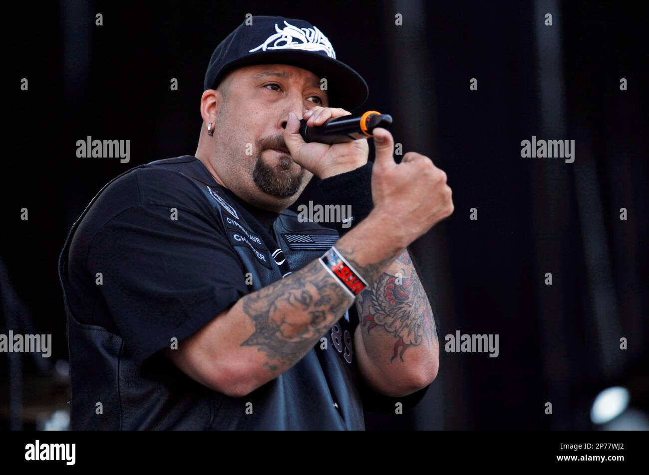 B-Real of Cypress Hill performs at the Lollapalooza music festival in ...
