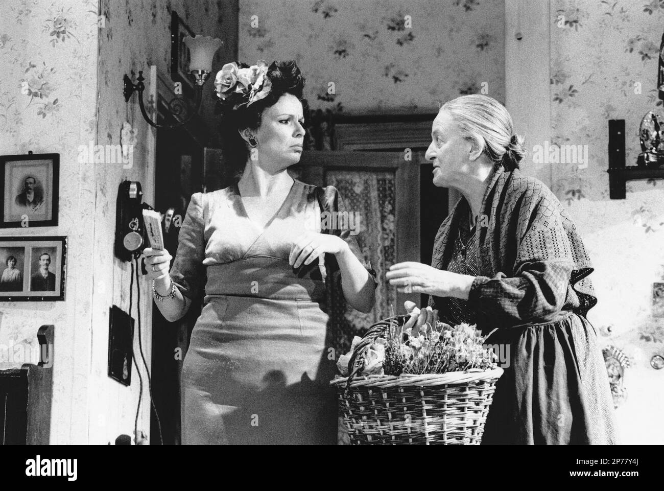 l-r: Julie Walters (Serafina Delle Rose), Matyelok Gibbs (Assunta) in ...