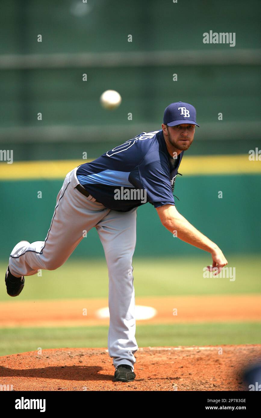 Tampa Bay Rays setup pitcher Wade Davis (40) warms up prior to a MLB ...