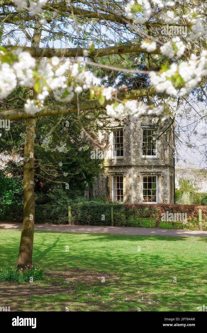 English mansion house Stock Photo - Alamy