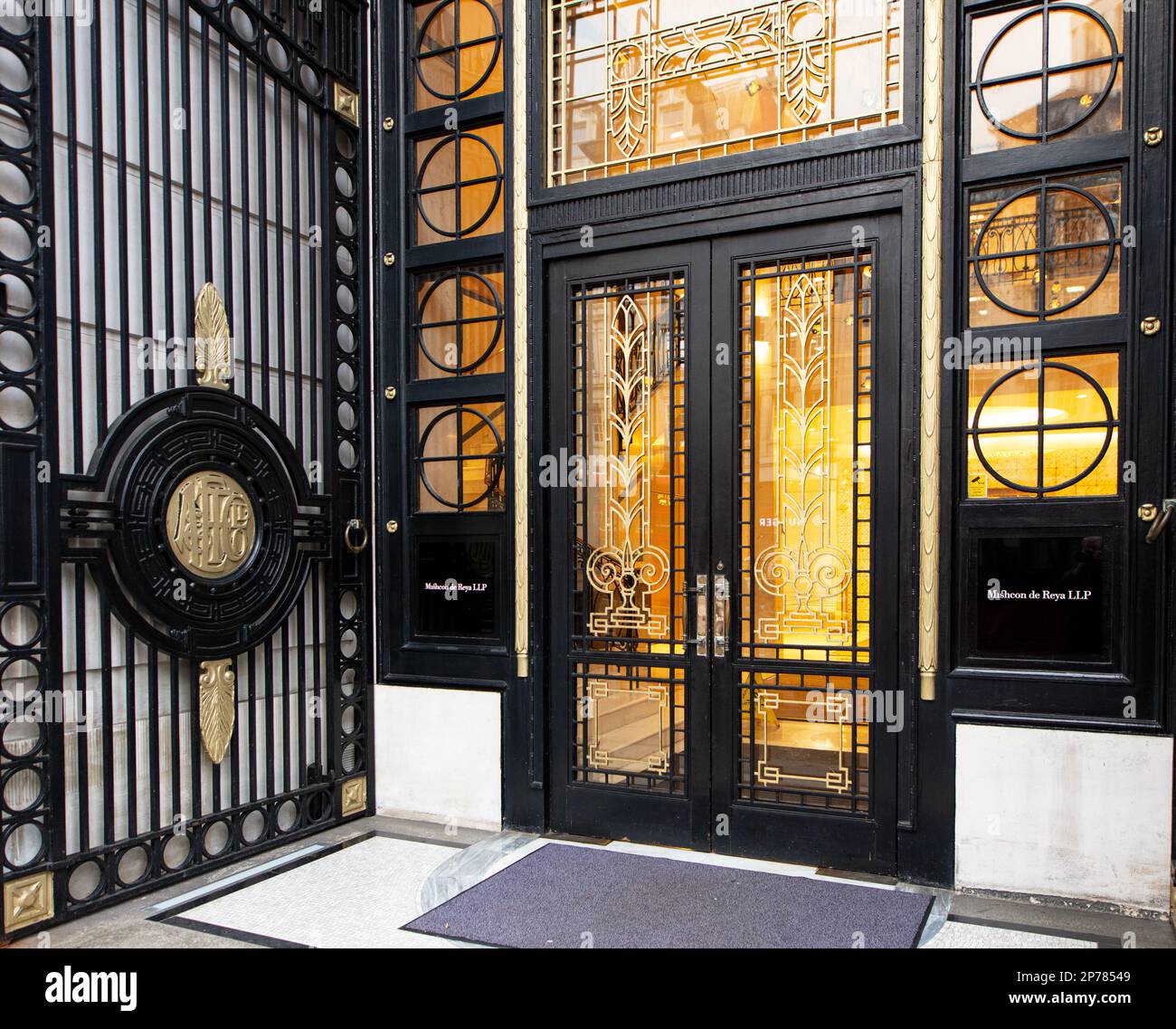 Entrance to solicitors Mishcon de Reya, Africa House, 70 Kingsway ...