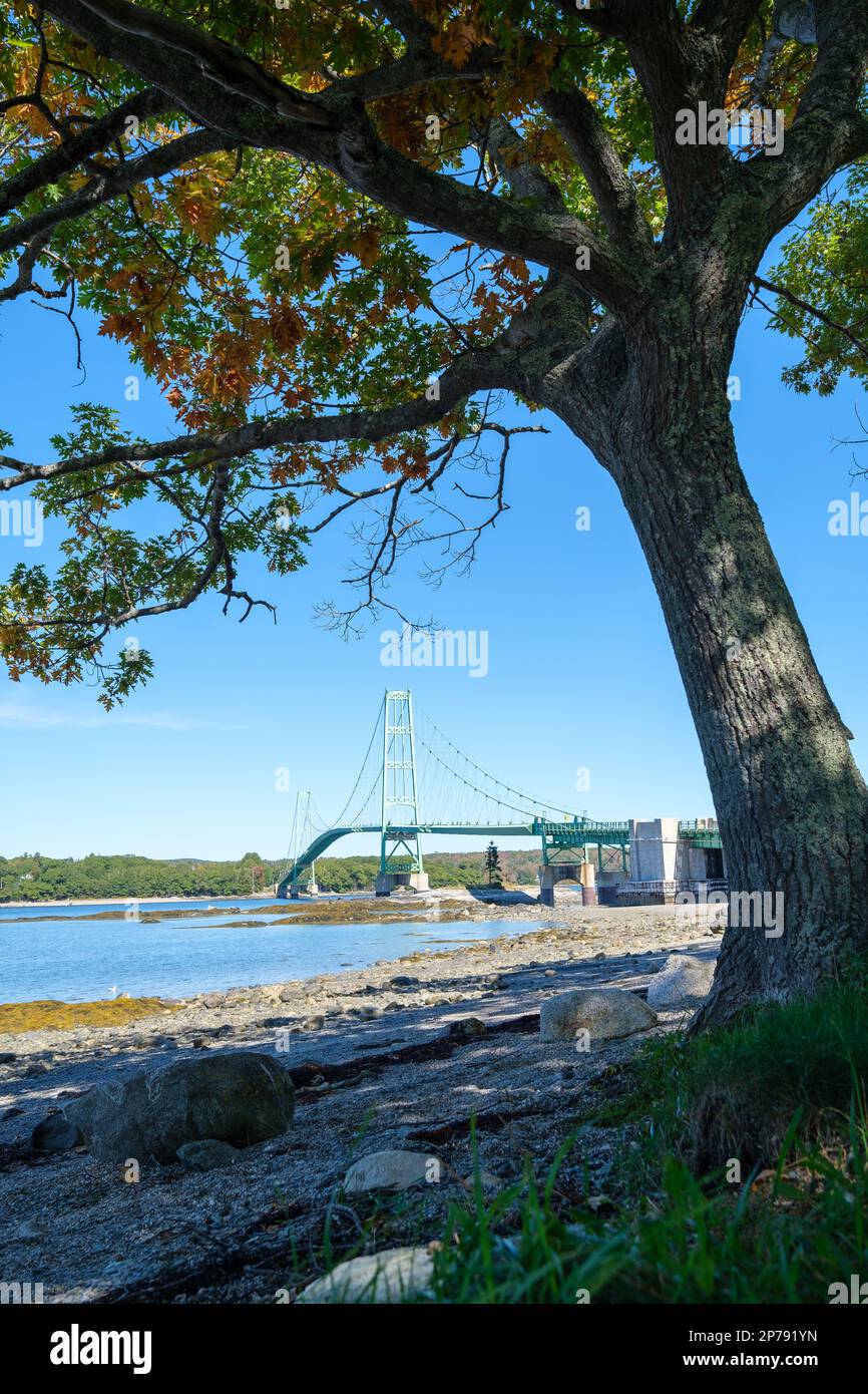10 04 2022, Deer Isle, Maine, USA: View on deer isle bridge framed by a ...