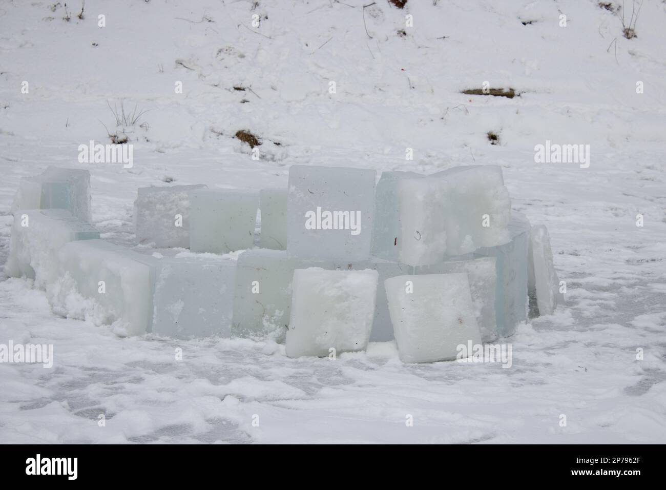 Cube winter hi-res stock photography and images - Alamy