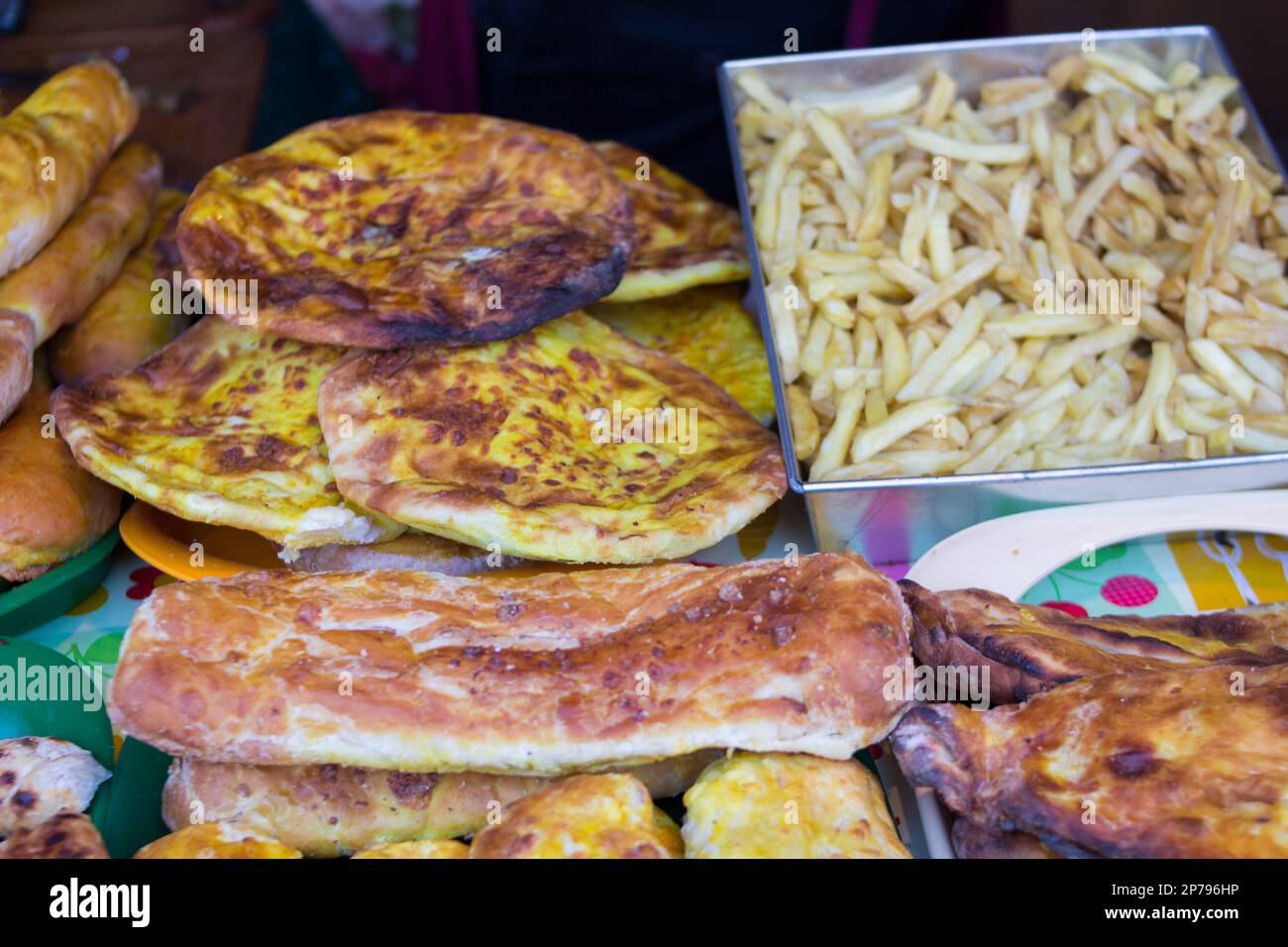 Street food festival delicious hi-res stock photography and images - Alamy