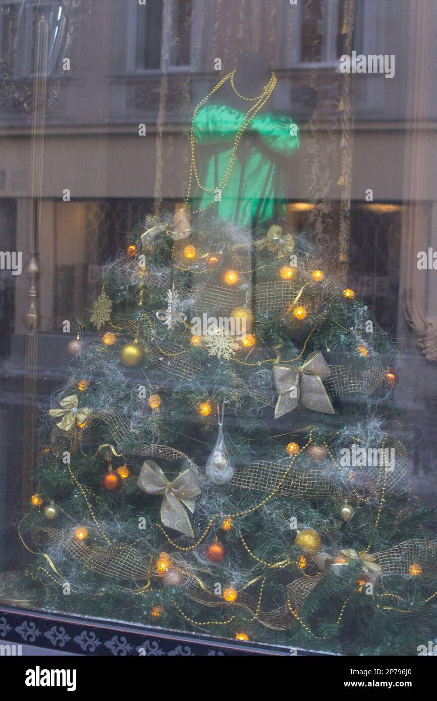 Christmas toy shop window hi-res stock photography and images - Alamy